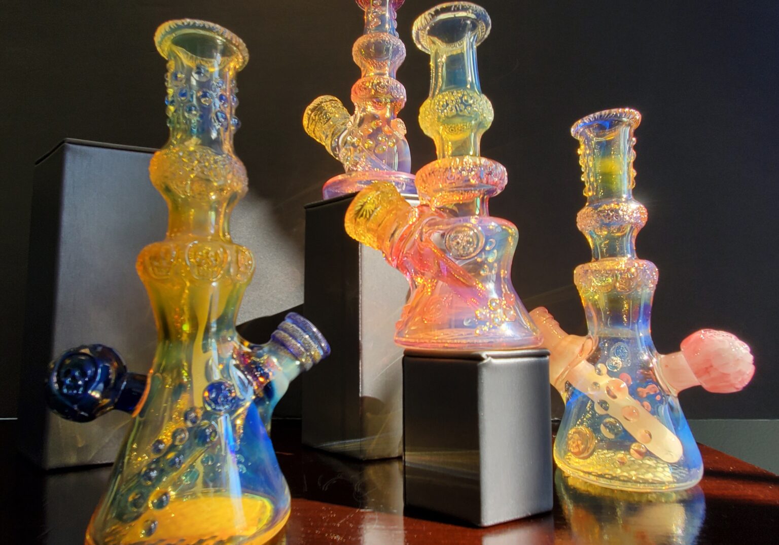 Featured Artist: Hensley Glass ⋆ Fire & Frost
